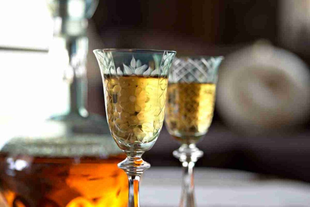 Liquore alla genziana, la ricetta abruzzese In Abruzzo